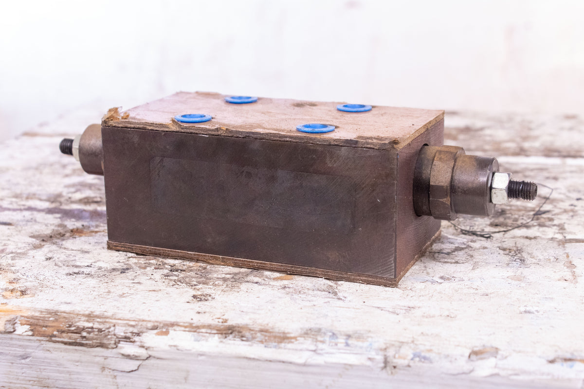 Vickers Flow Control Stack Valve DGMFN-5-Y-A2W-B2W-30 867332 ...