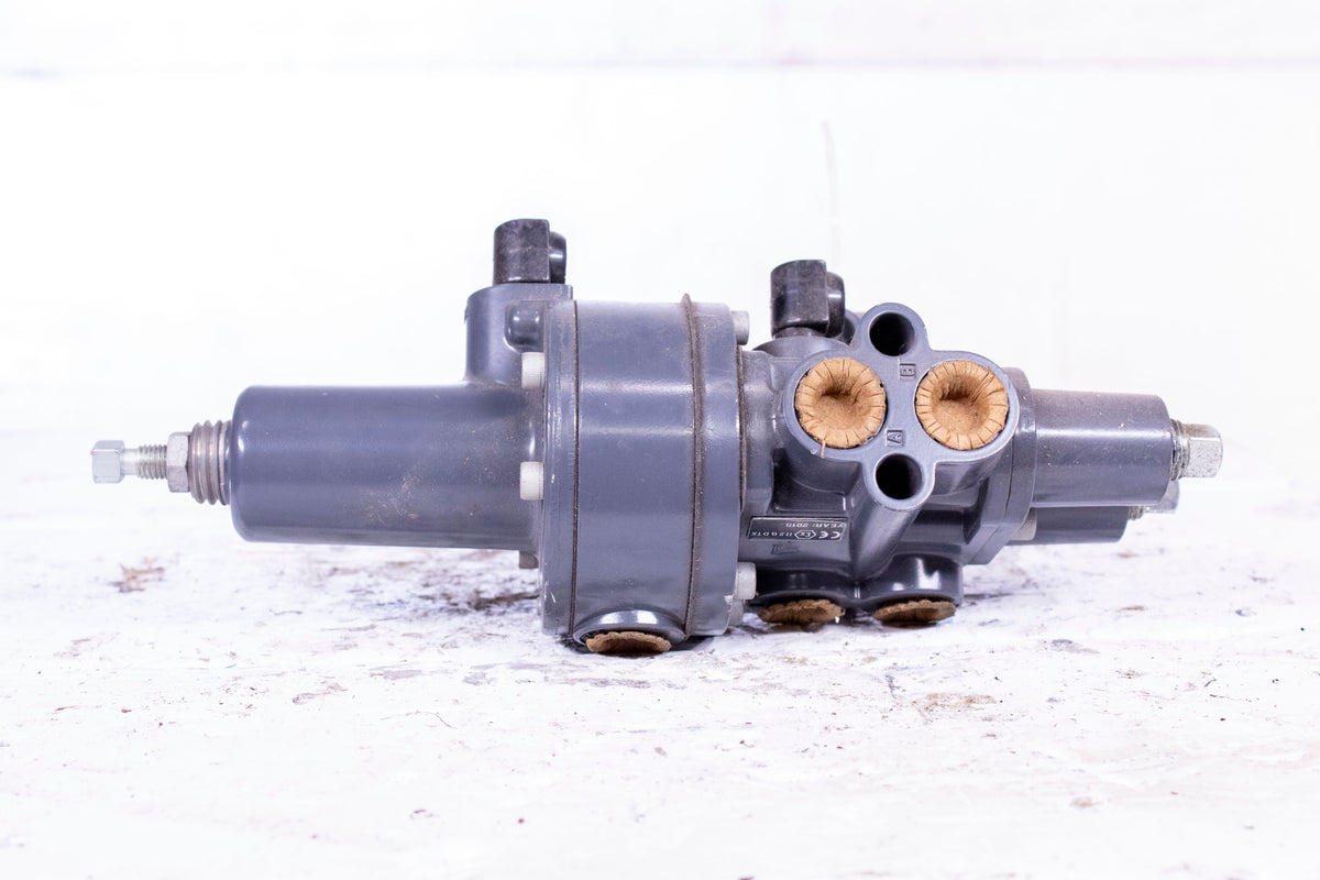 FISHER FS377-1 377-1 PRESSURE SENSING TRIP VALVE – Hydraulic Junkyard